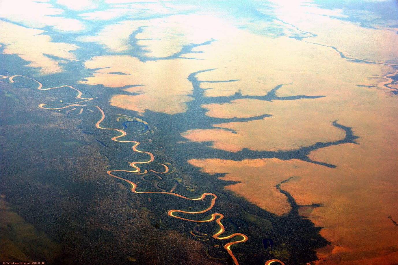 LIBRETA DE NOTAS DE UN VIAJERO FRECUENTE: MEANDROS DEL AMAZONAS