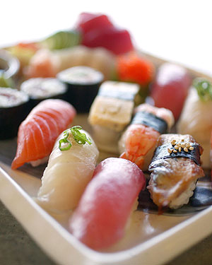 LOVEFOOD: SUSHI