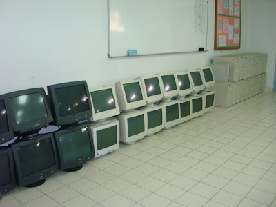 JURUTEKNIK MAKMAL KOMPUTER SEMESCO