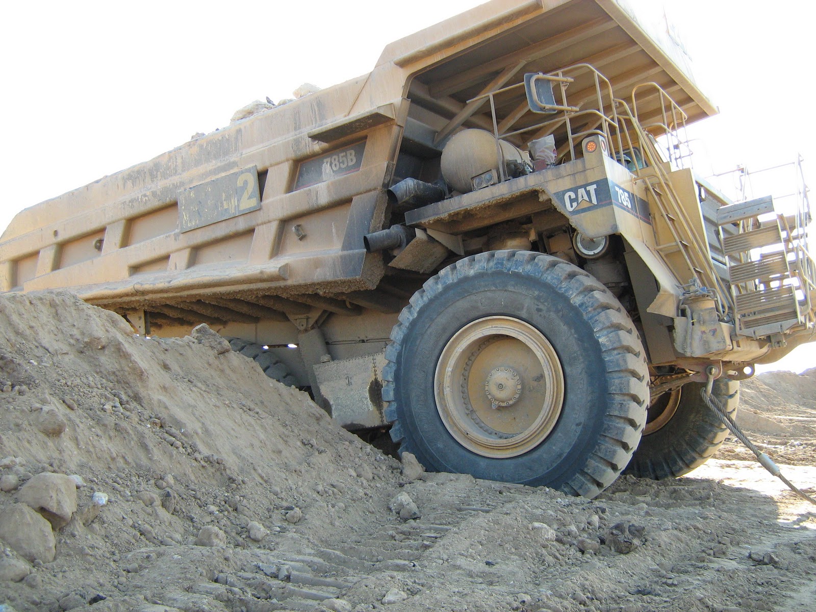 Mining Mayhem: Rear-Dumper on Rill