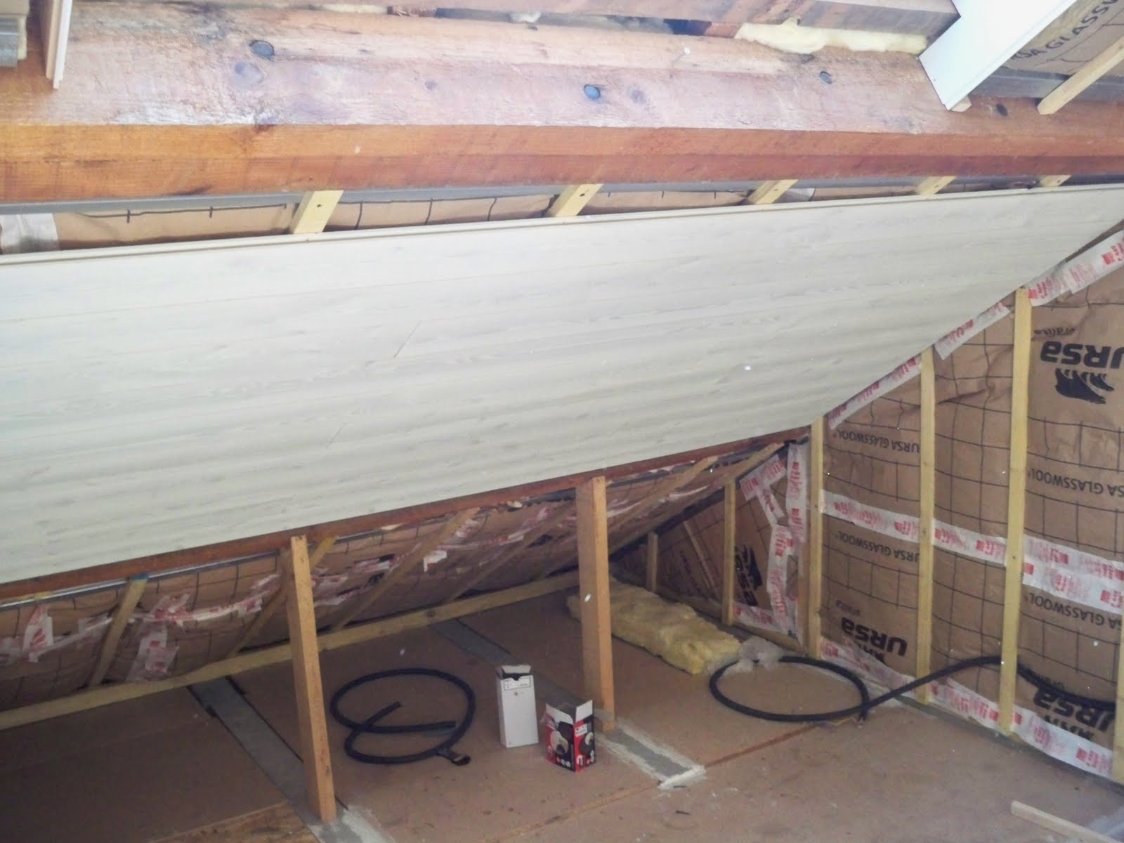 Le blog de notre maison: Les Combles - Le lambris c'est parti