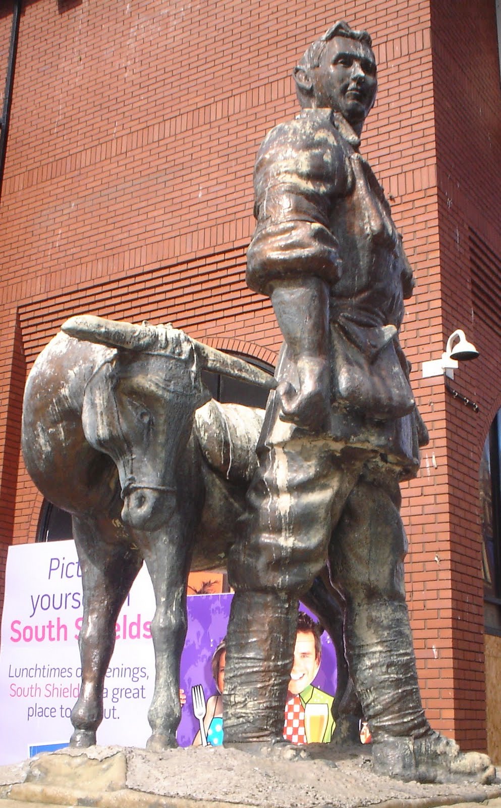 Northumbrian Gunner: John Simpson Kirkpatrick "the man with the donkey"