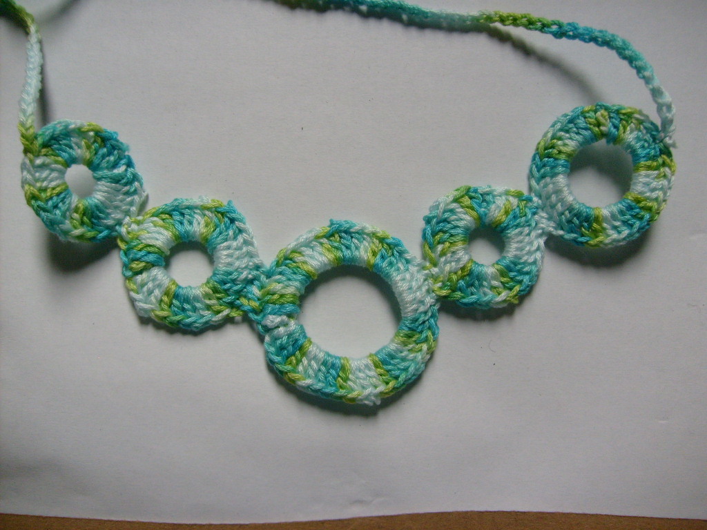 Cory handmade things: Un accesoriu crosetat 100%