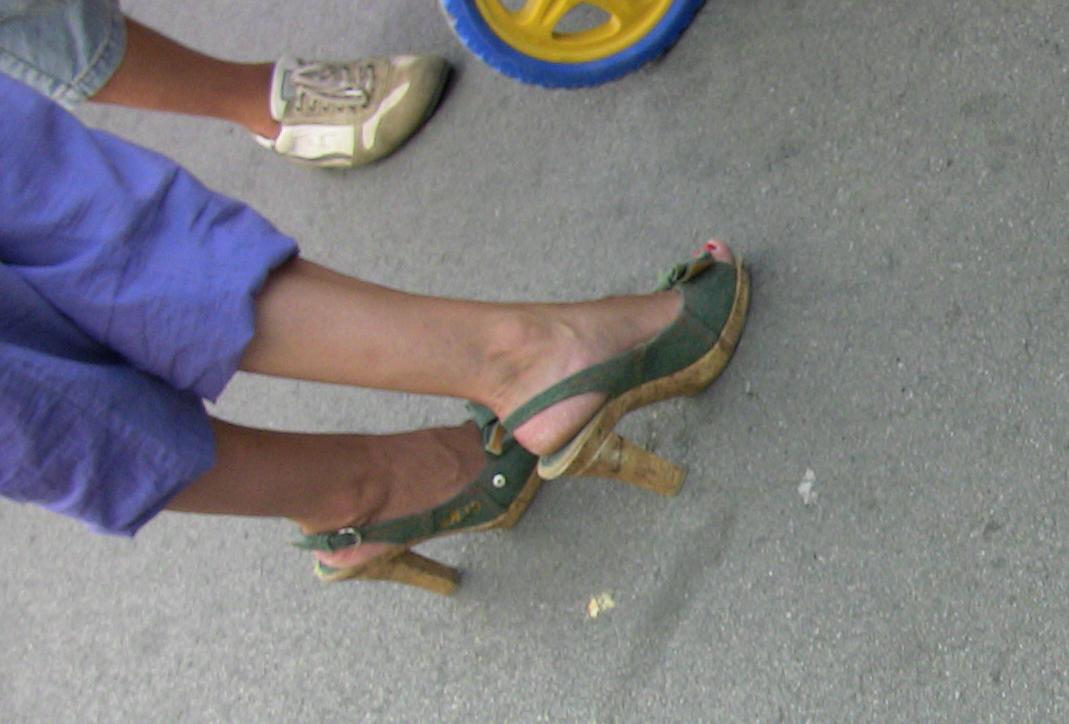 Nosolopies Pilladas Por La Calle
