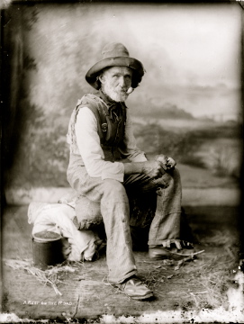 archives & mythologie des lucioles: the tyrell collection