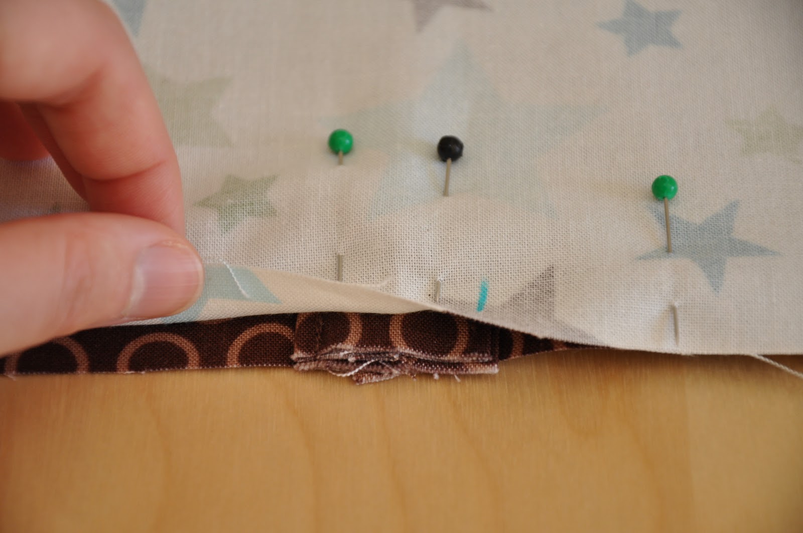 Made By Lisa G: Reversible Hooter Hider Tutorial