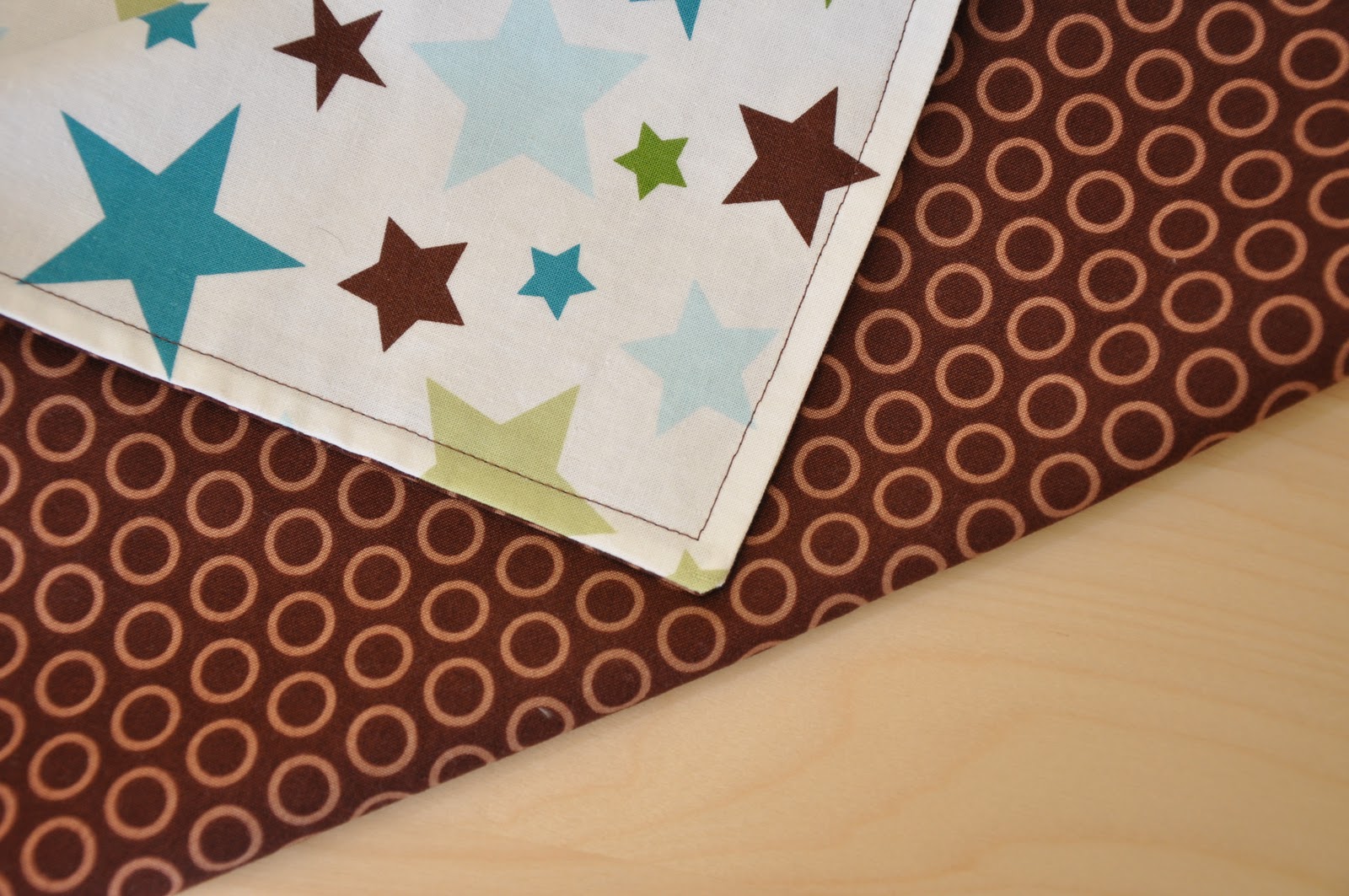 Made By Lisa G: Reversible Hooter Hider Tutorial