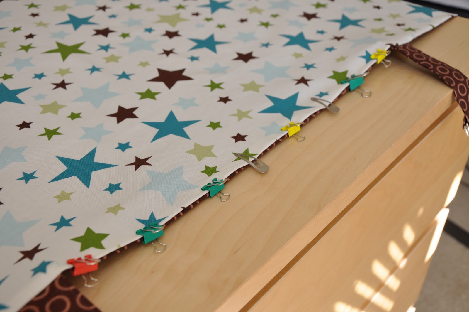 Made By Lisa G: Reversible Hooter Hider Tutorial
