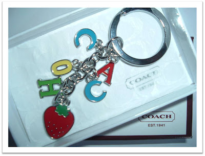 glitter glamorous girl: Coach Strawberry Keychain (Replica)