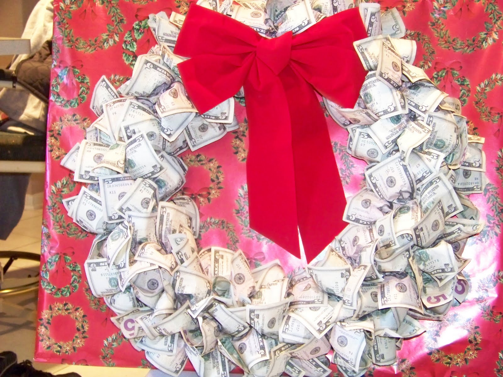 HOLDEN HAPPENINGS: Misc. & Money Wreath