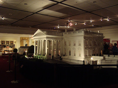 The Old House Club: The White House in miniature