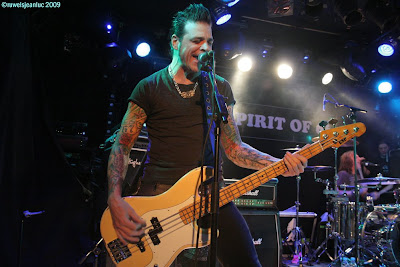 Eric Singer Project (16/02/09) at the "Spirit of 66" in Verviers, Belgium.