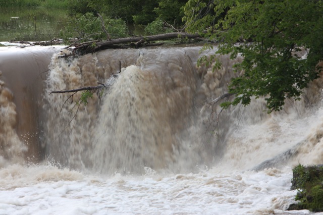 Racine Post: Flood photos from Island Park ...