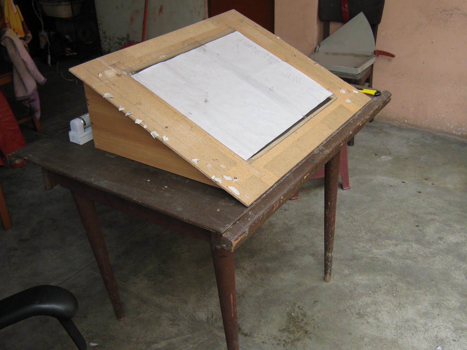 EL TALLER DE BOSHEK: COMO HACER TU MESA DE CALCAR 1