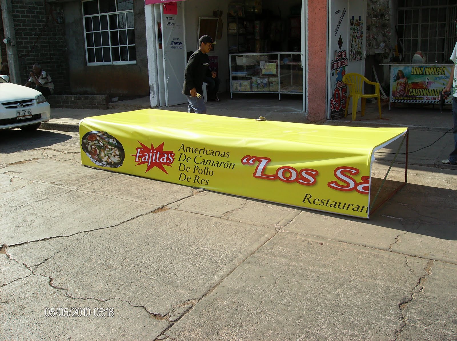 LOGOS EN VINIL: lona con estructura