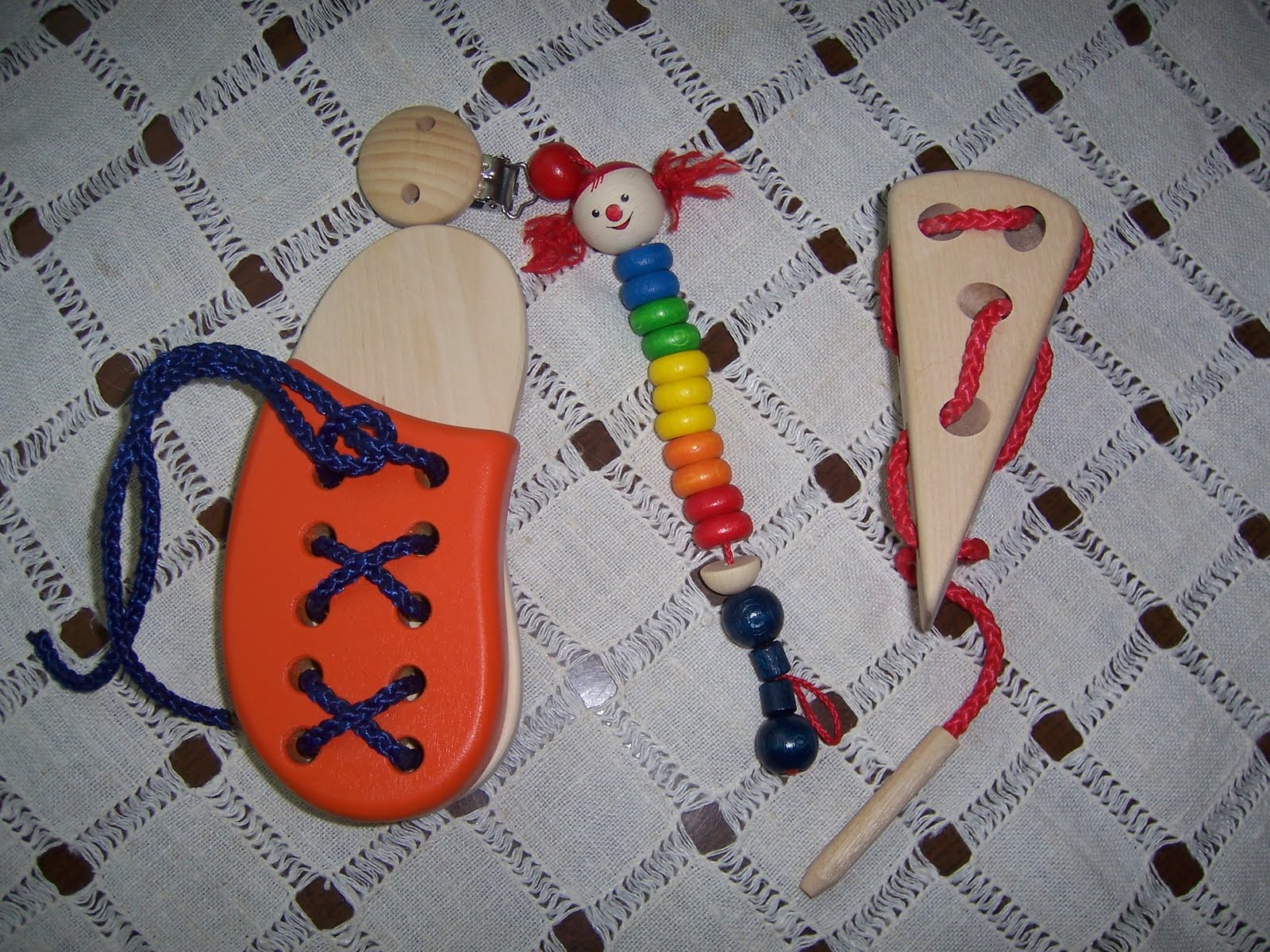 Susireikšminimai: Mediniai žaislai