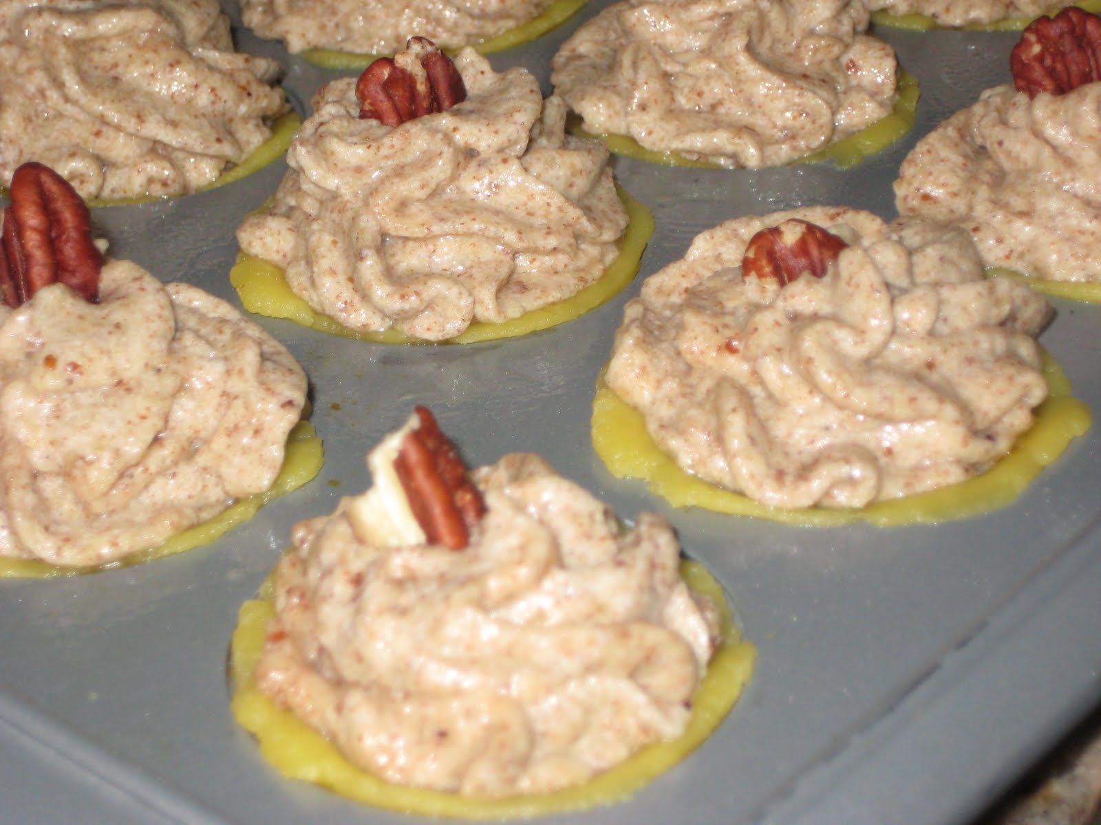 The Complete Art of Cooking: Cosulete cu nuca