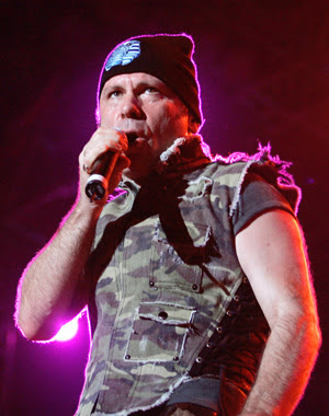 your favorite singers | Page 2 | NeoGAF