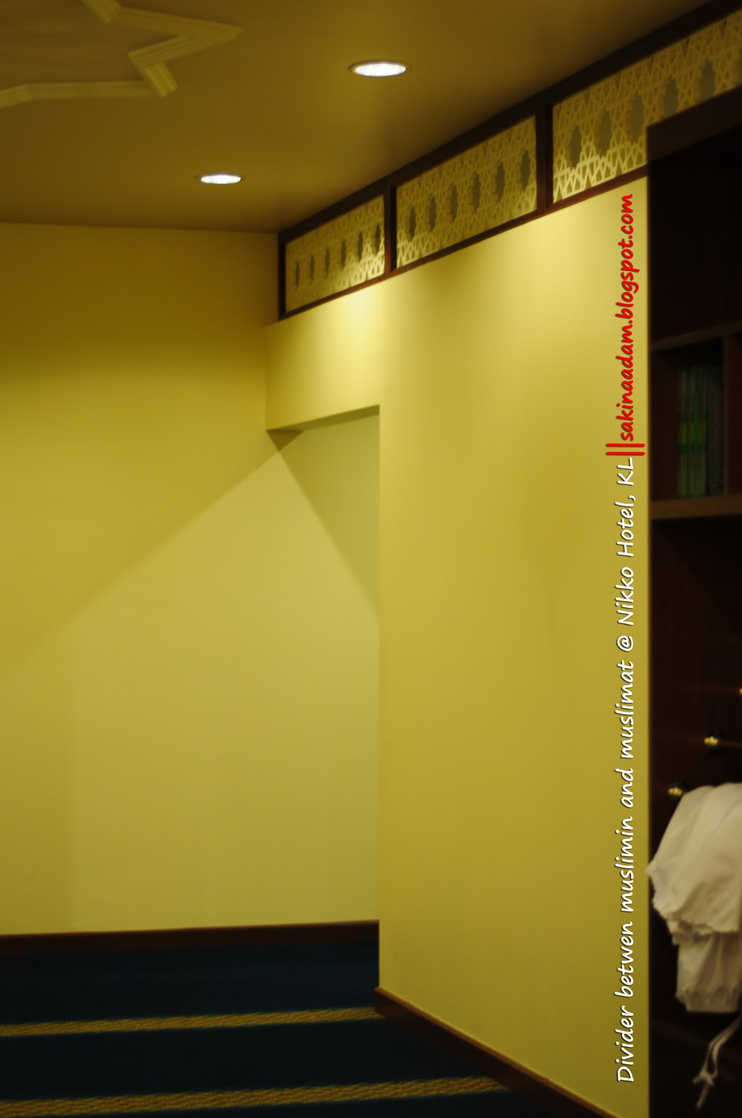 S A K I N A A D A M: Proper design of surau for commercial building!