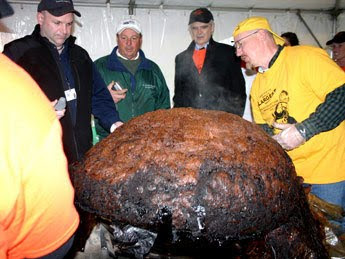 What chew eating?: World's Biggest Meatball!