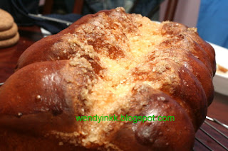 Table for 2.... or more: Split Top Butter Loaf