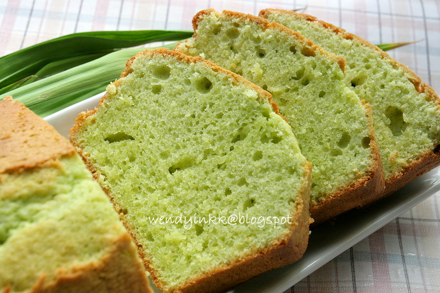 Table for 2.... or more: Cocopandan Cake