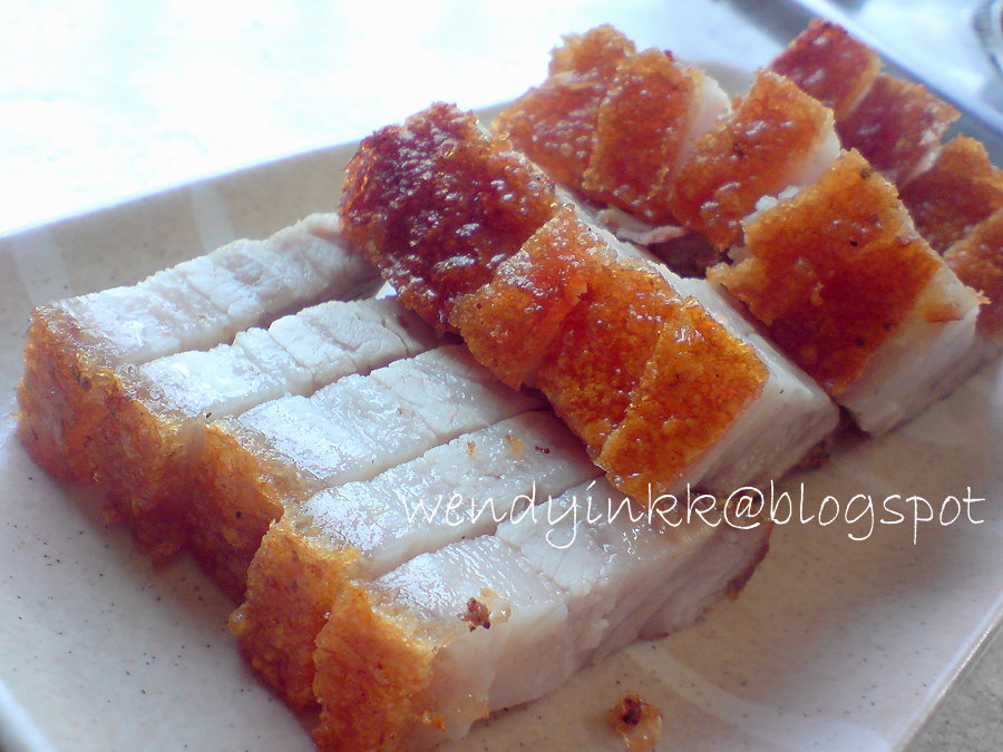 Table for 2.... or more: Chinese Roasted Pork 脆皮烧肉