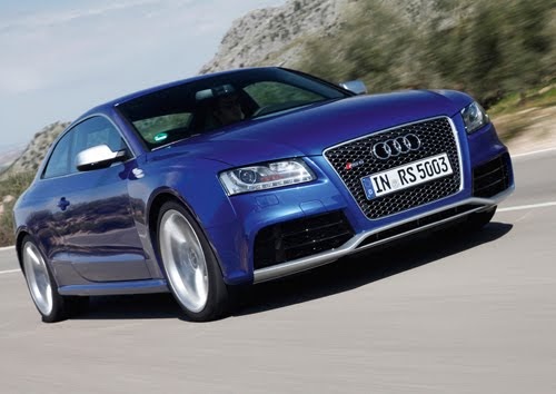 New Photos of Audi RS5 in Sprint Blue and Ibis White | quattroholic.com
