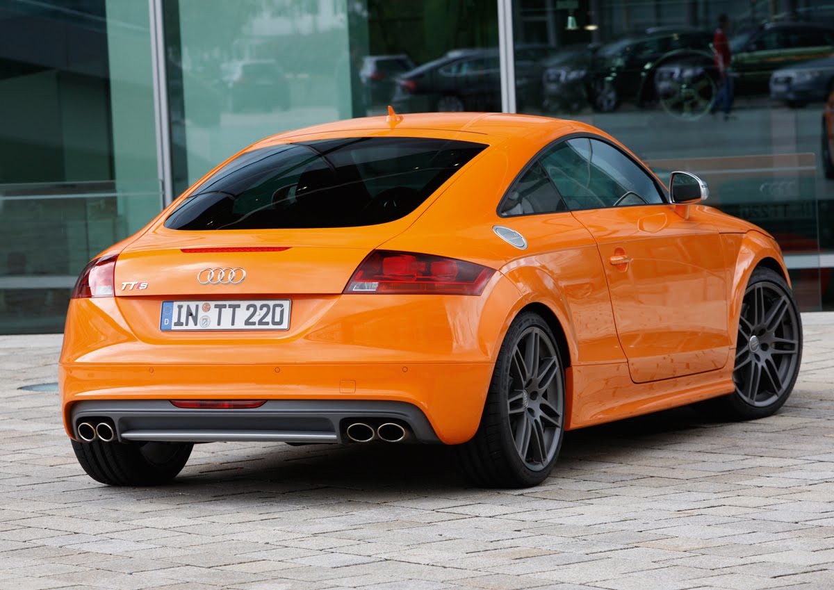Audi TTS shows off facelift in Glutorange | quattroholic.com