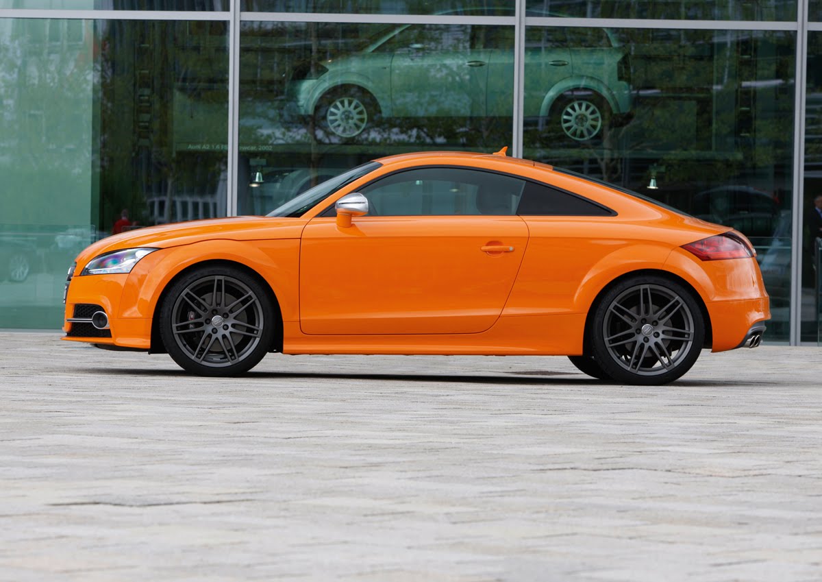 Audi TTS shows off facelift in Glutorange | quattroholic.com