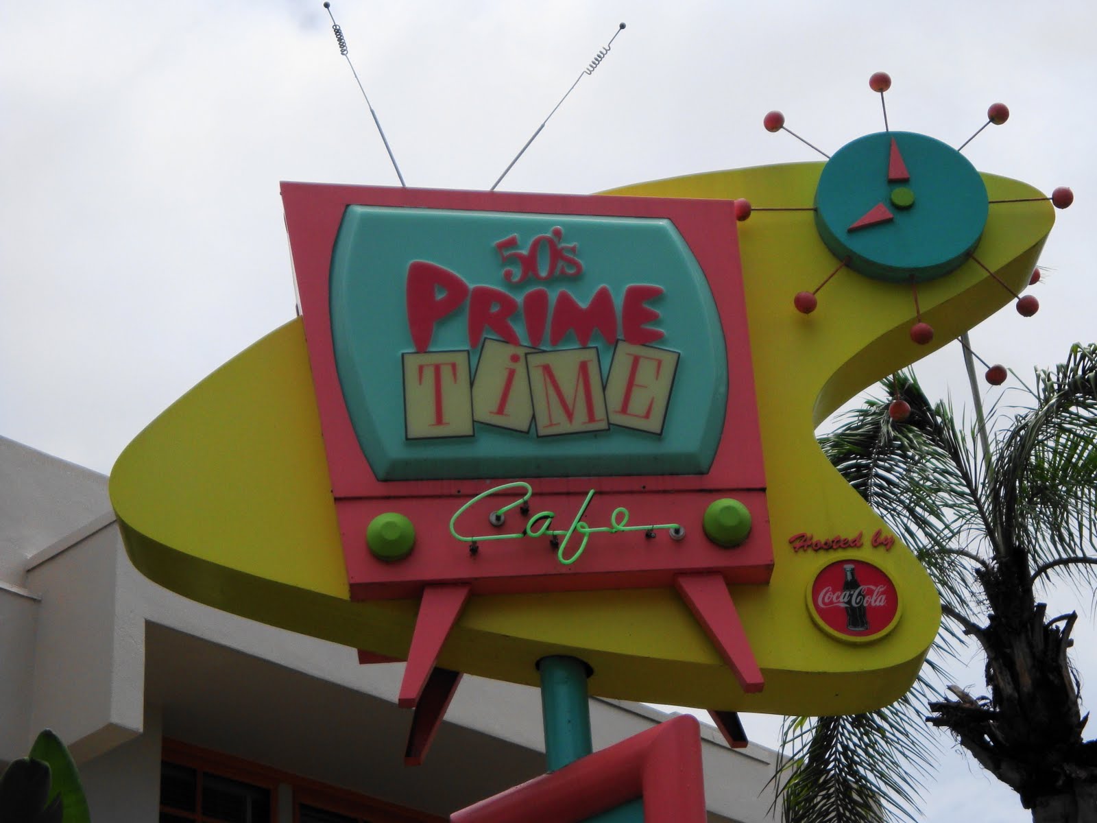 Taste of the World: 50's Prime Time Cafe
