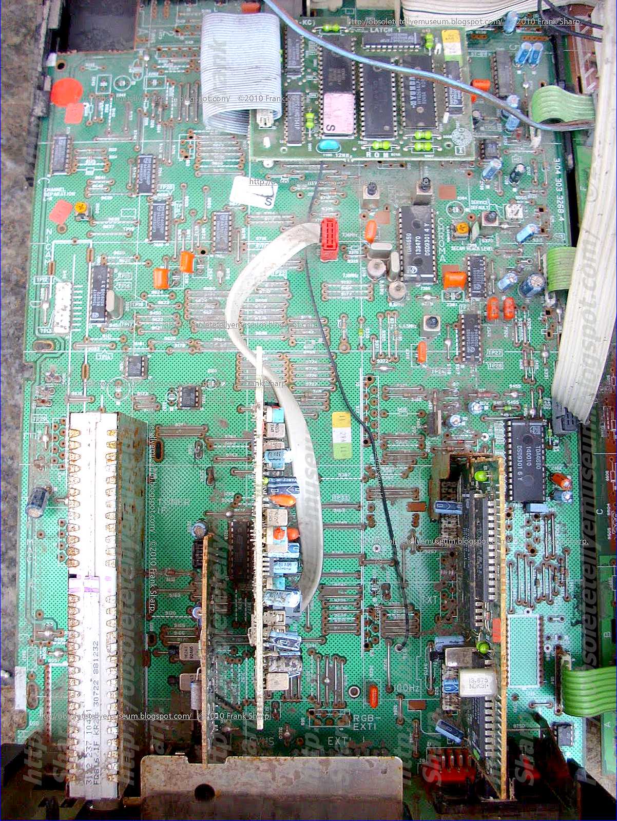 Obsolete Technology Tellye !: PHILIPS 28SL5800/00B CHASSIS FL 1.0 VIEW.