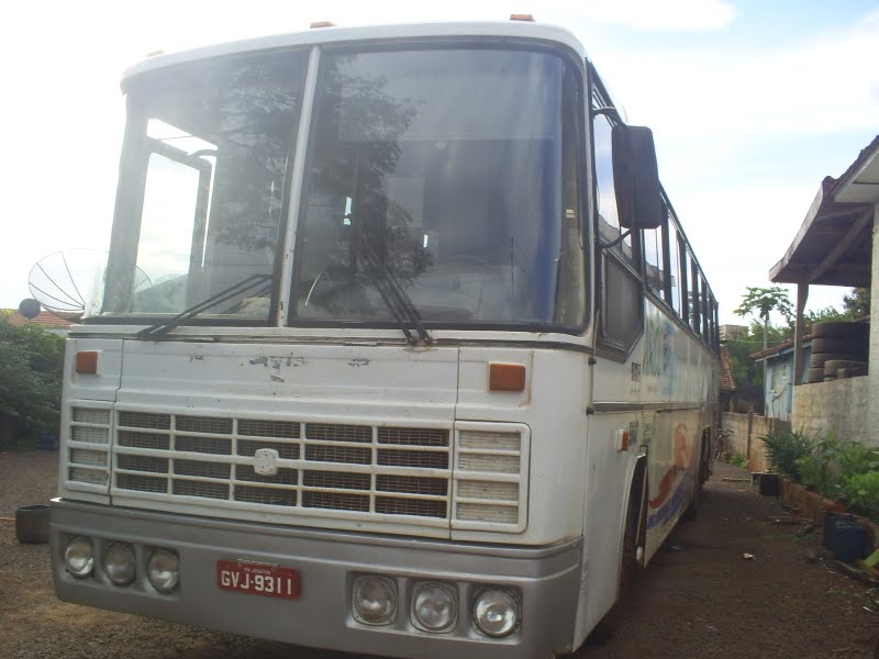 Stronda Comercio de Onibus Usados: Vende-se um Nielson Diplomata 350/Scania K112 ano 87