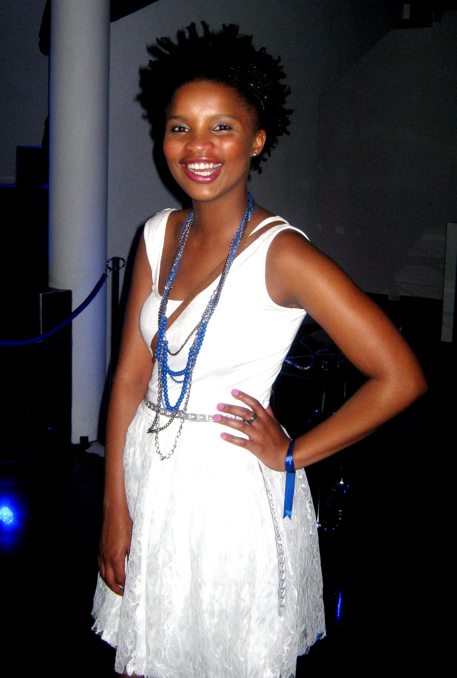 theBEEDZ: Peroni Nastro Azzuro at La Lunar Bar