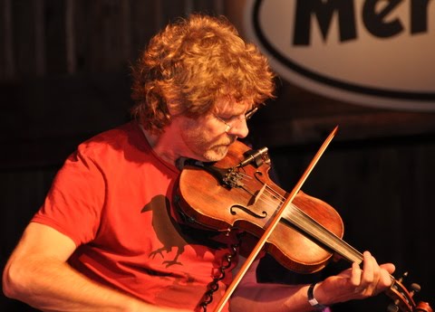 Ted Lehmann's Film, Books, Music & Commentary: "Circles Around Me" by ...