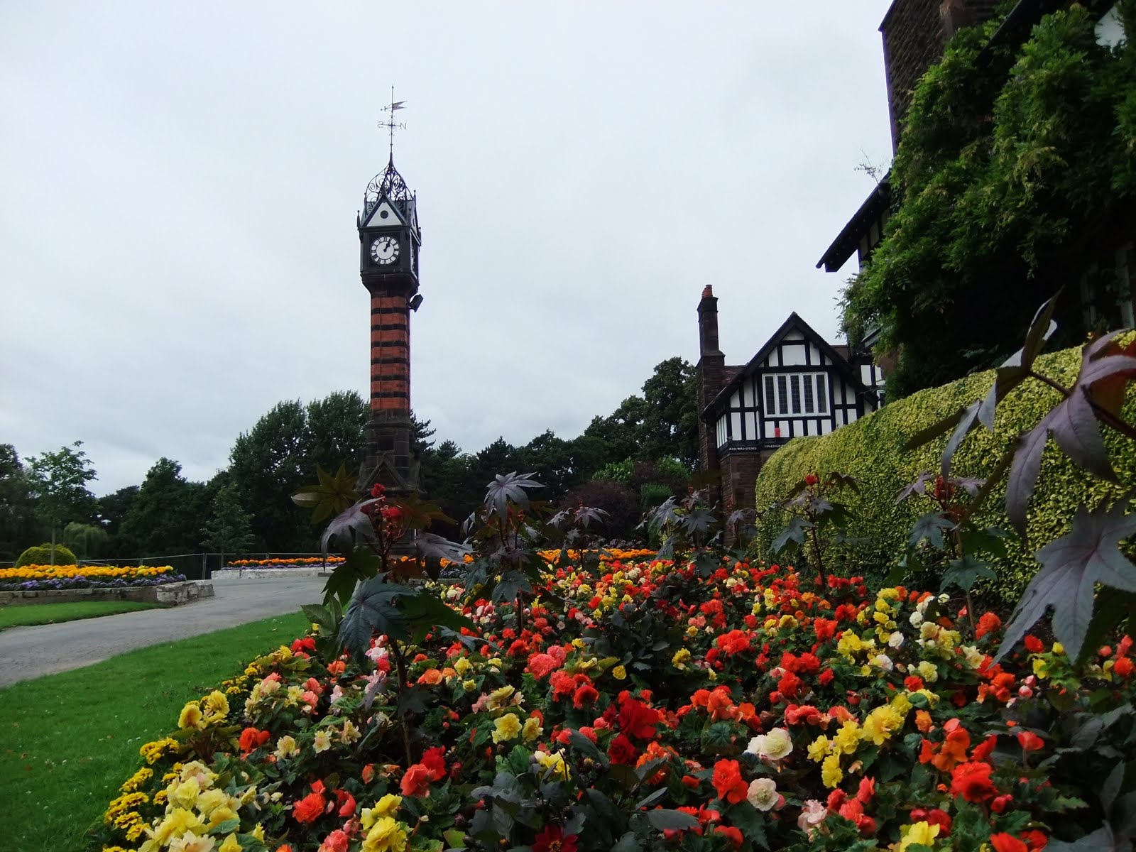 Crewe Town Photographs: Summer 2010 in Crewe