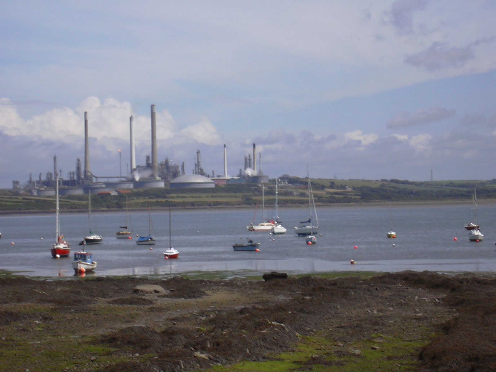 Pembrokeshire Coast Path: Freshwater West to Angle village
