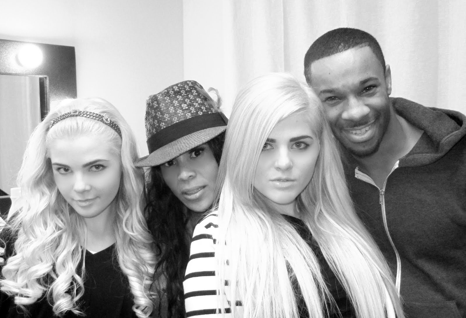 : Destinee & Paris On The E! Set!» Destinee and Paris Fansite || Clique ...