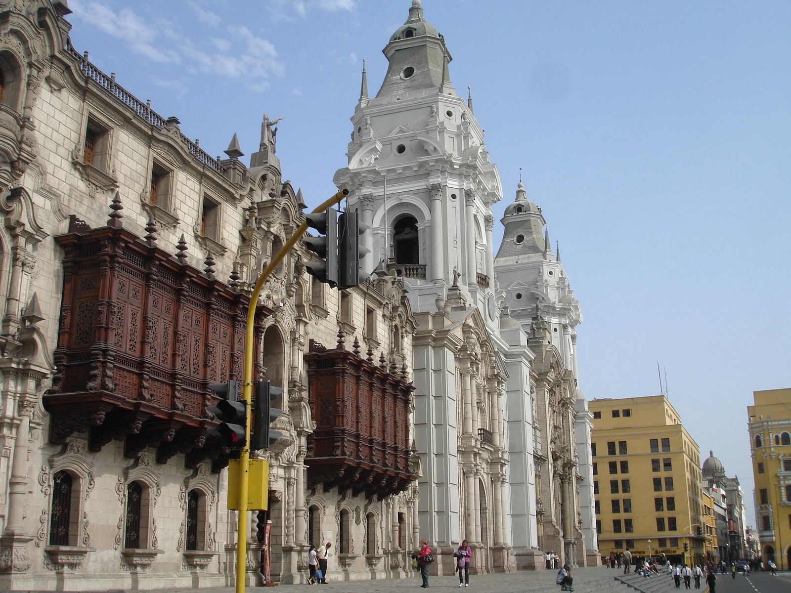 PRINCIPALES TEMPLOS: DESCRIPCIÓN DE LA CATEDRAL DE LIMA