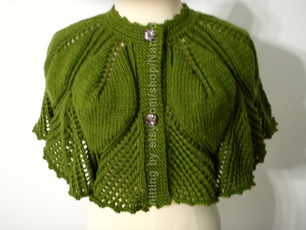 Myknittingdaily: Knitting Cape in Moss Green colour