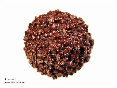 Misschua The Poop: Ferrero Rondnoir Dark Chocolates