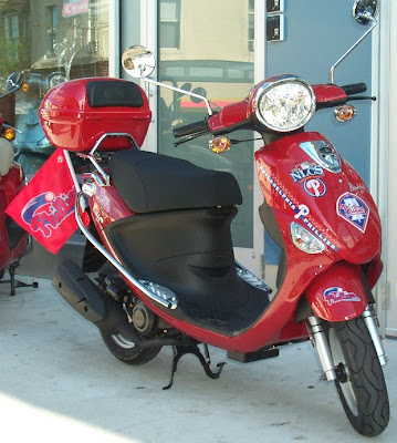 Philadelphia Scooters: GO PHILLIES! Genuine Buddy Phillies Scooter