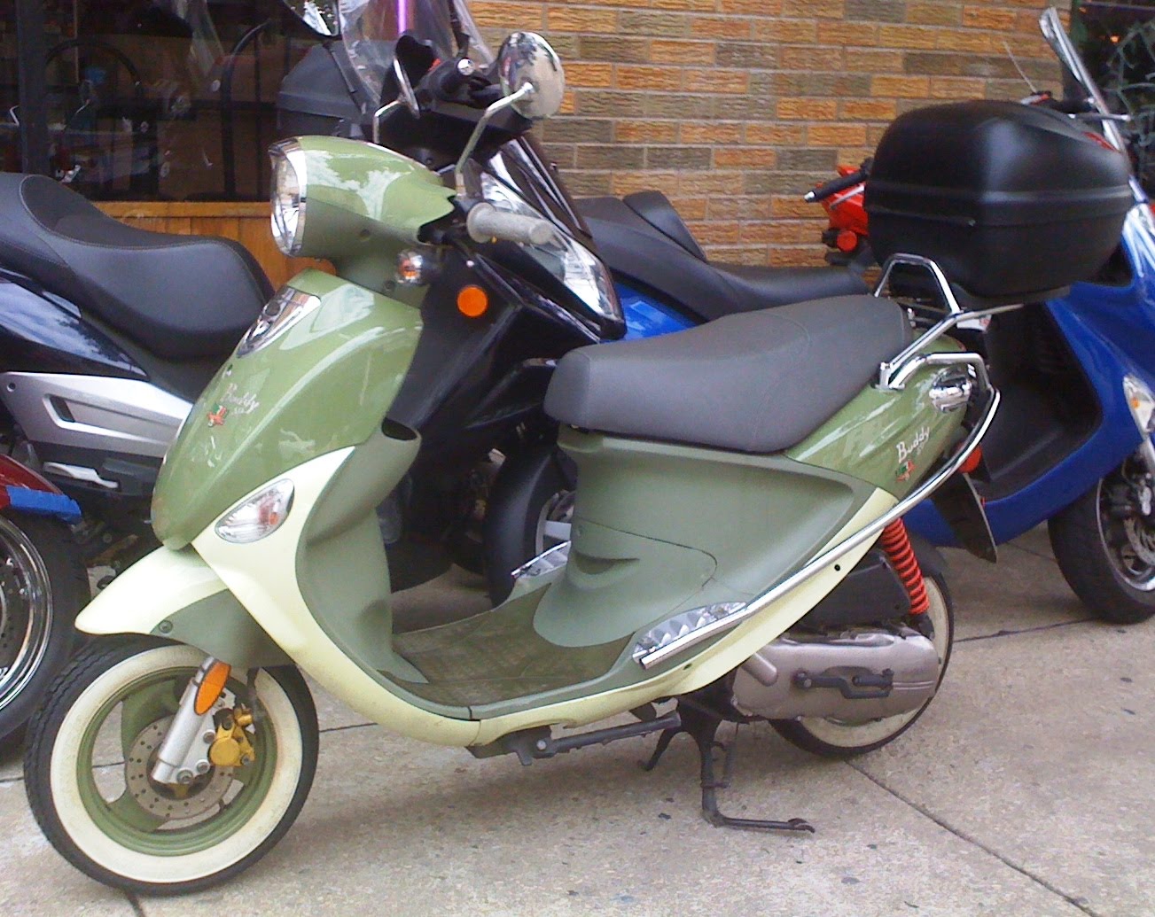 Philadelphia Used Scooters: 2009 GENUINE BUDDY 50 SERIES ITALIA GREAT ...