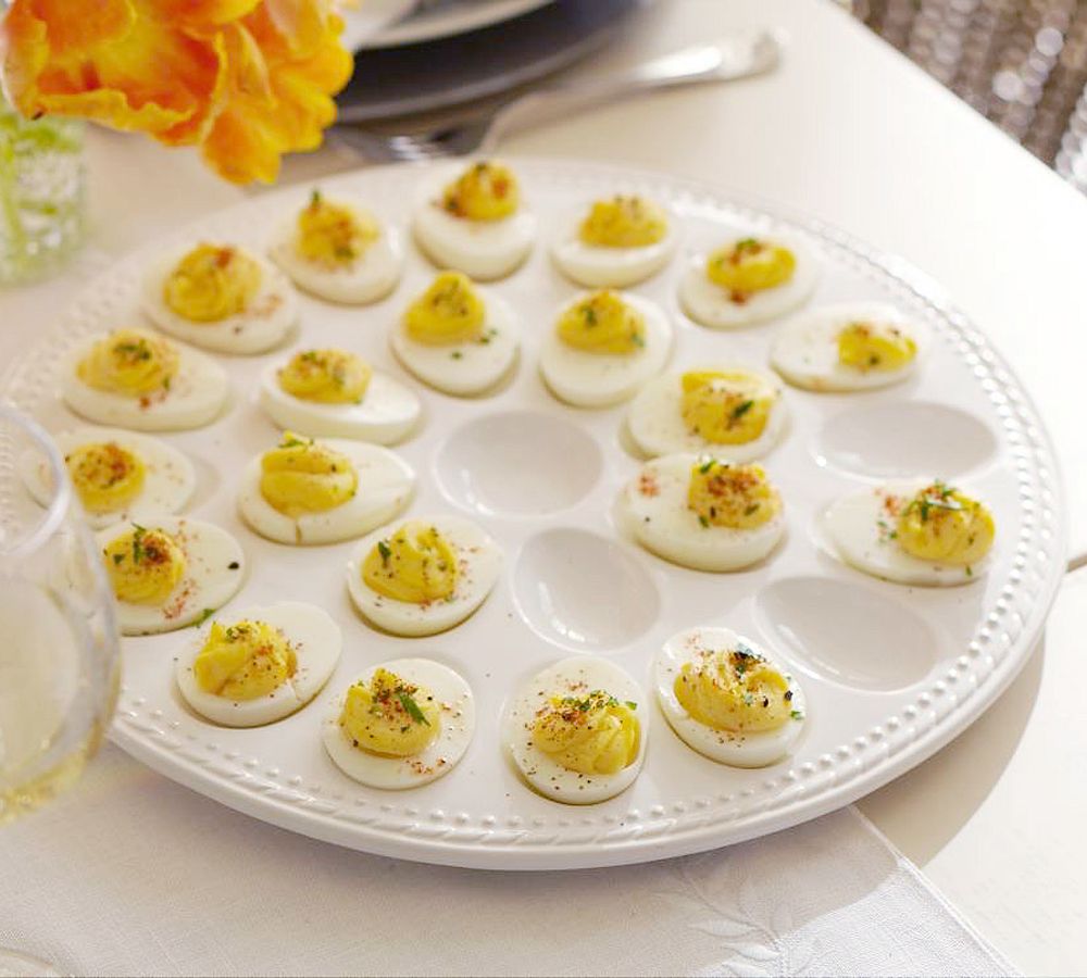 DECORATION: HORS D'OEUVRE PLATE