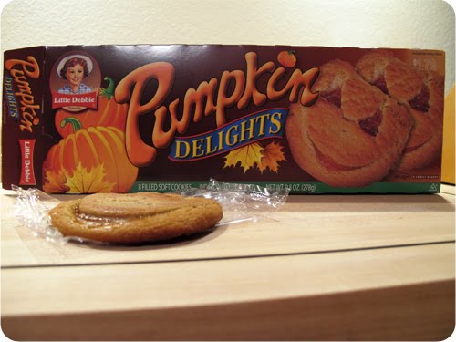 Pumpkiny Goodness: Review: Little Debbie Pumpkin Delights