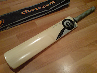 Cricket bat reviews: Charlie French Recurve