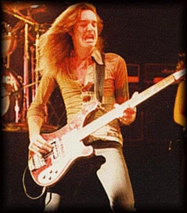 Bass attack equipments !!!: Cliff Burton