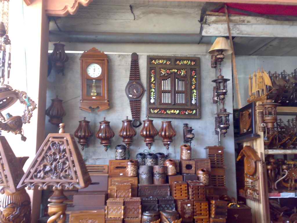 Kerajinan Ukir Jepara ~ Azis Fals