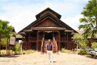 'THE GATE OF MURUT HOMESTAY'