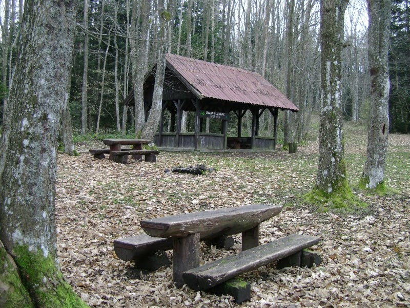 Medvednica.info: Planinarsko sklonište "Mijatovac"
